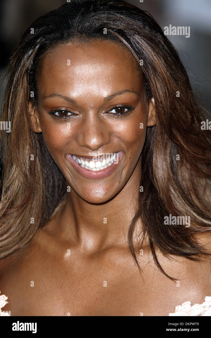 JUDI SHEKONI.ACTRESS.ONDON, ENGL.THE ODEON, LEICESTER SQUARE, L.26/06 ...