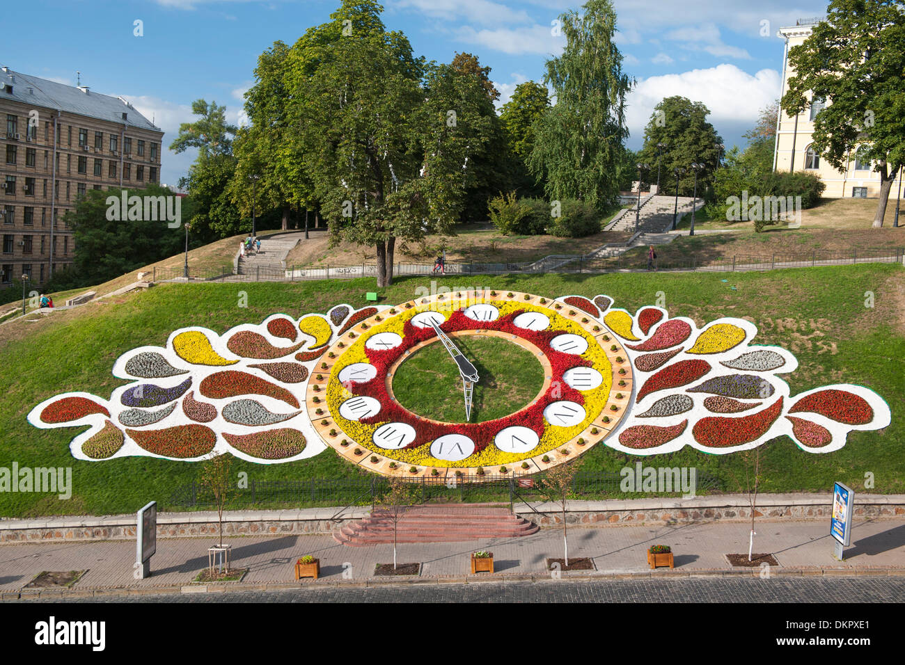 The floral clock that overlooks Independence Square (Maidan ...