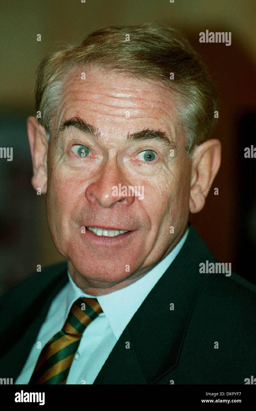 Stanley baxter tv hi-res stock photography and images - Alamy