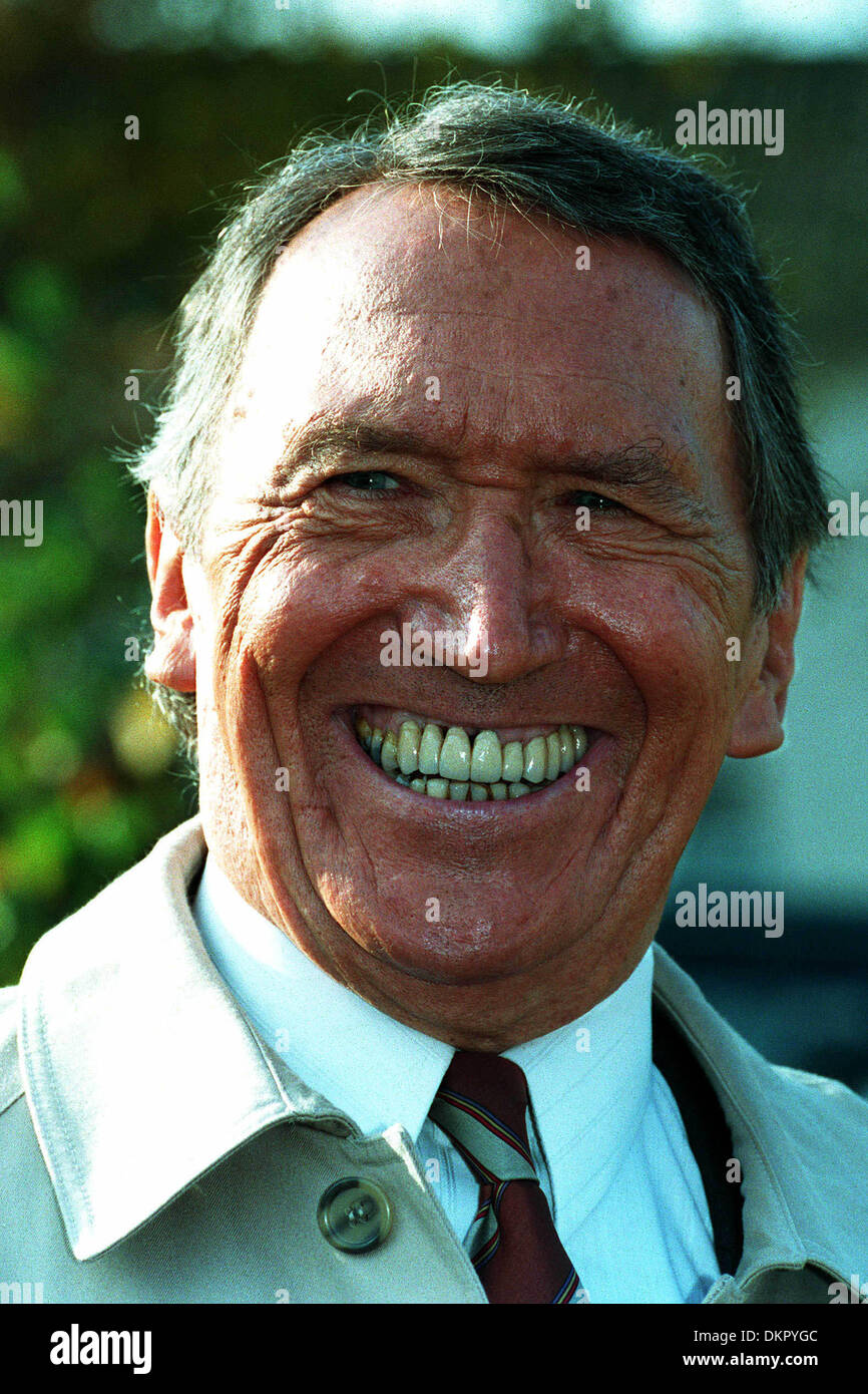 Actor george sewell hi-res stock photography and images - Alamy