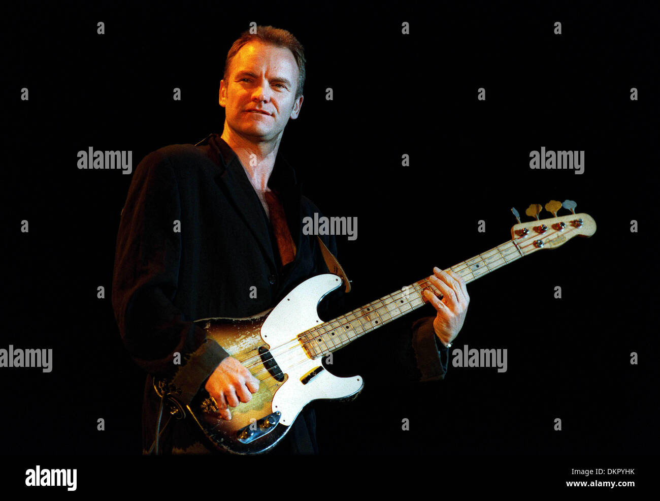 Pop singer sting hi-res stock photography and images - Alamy