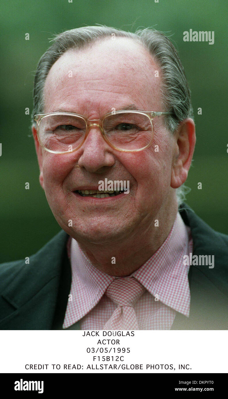 JACK DOUGLAS.ACTOR.03/05/1995.F15B12C.CREDIT TO READ Stock Photo - Alamy