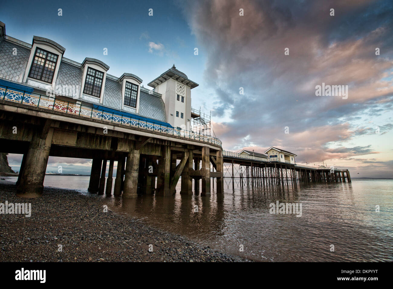 Penarth pier hi-res stock photography and images - Alamy