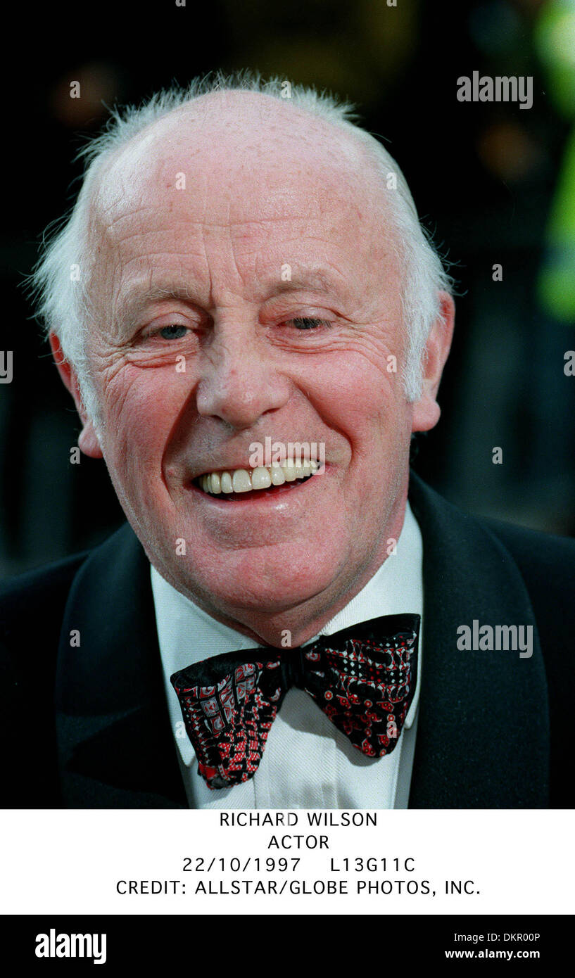 Richard wilson actor hi-res stock photography and images - Alamy