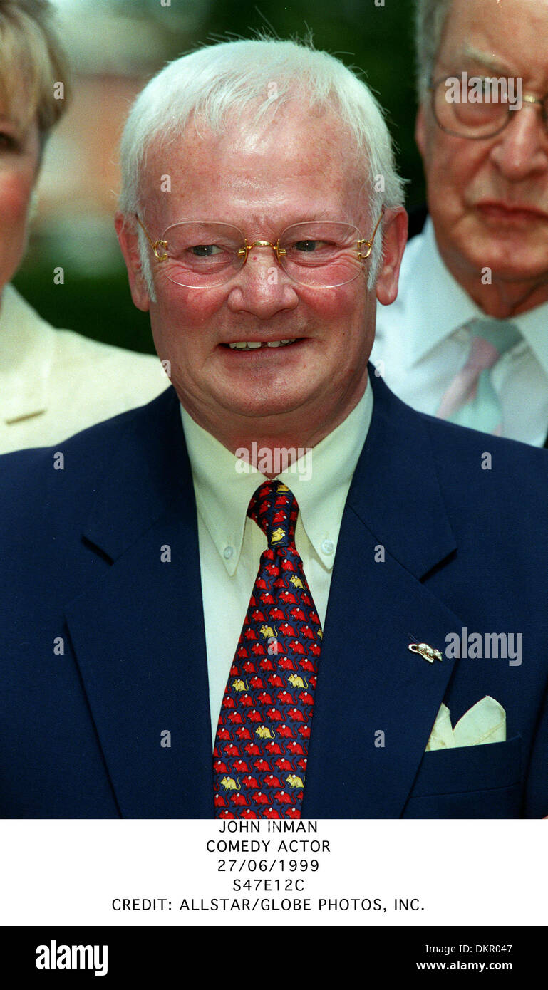 JOHN INMAN.COMEDY ACTOR.27/06/1999.S47E12C Stock Photo - Alamy