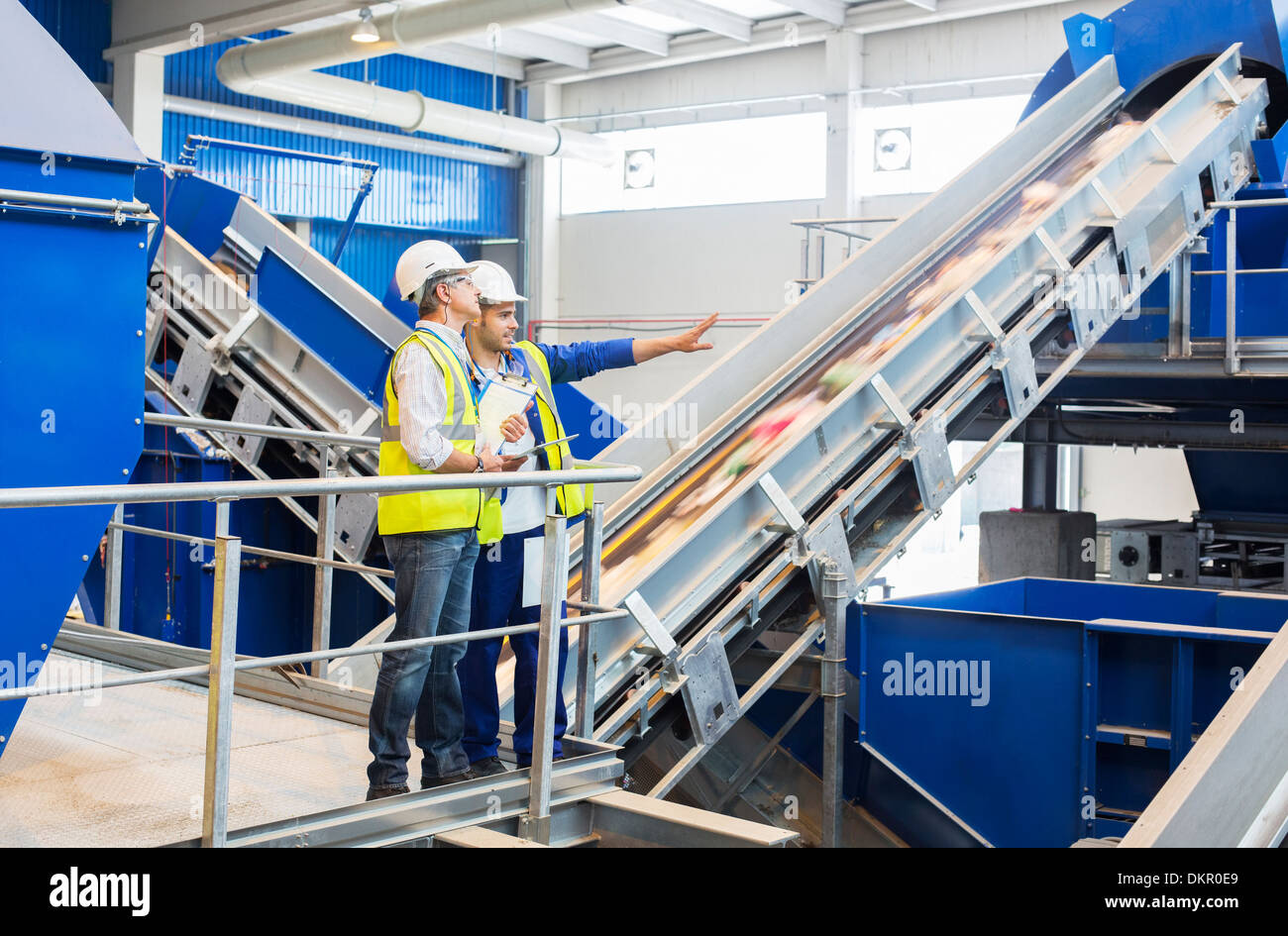 Recycling center hi-res stock photography and images - Alamy