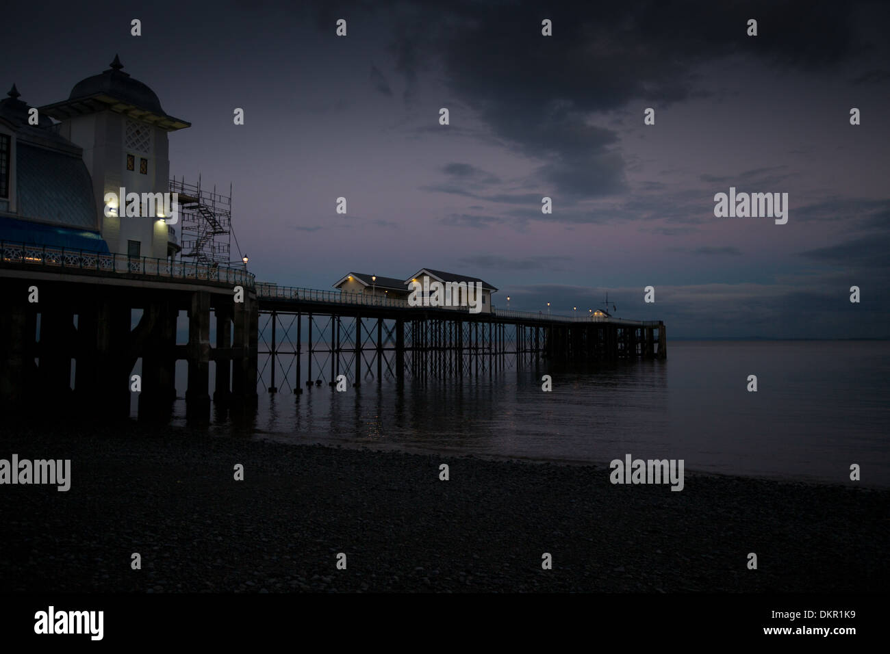 Penarth pier pavillion hi-res stock photography and images - Alamy