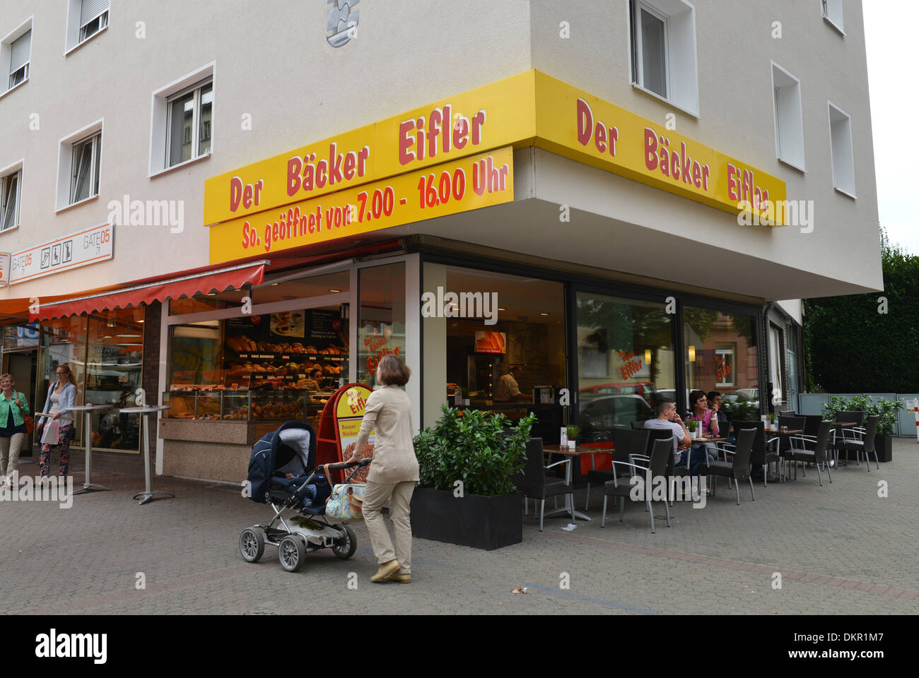 Eifler hi-res stock photography and images - Alamy