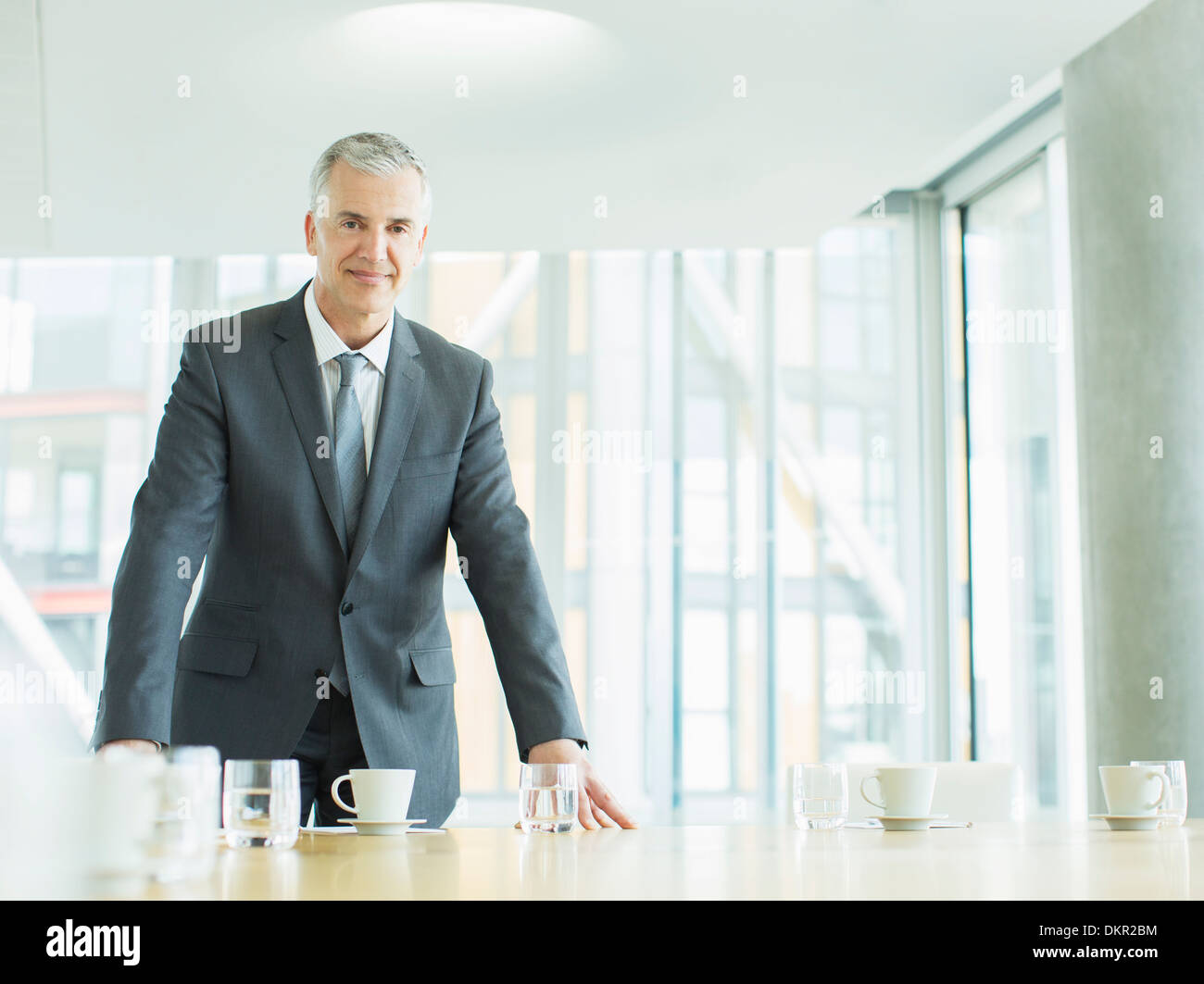 English gentleman standing hi-res stock photography and images - Alamy
