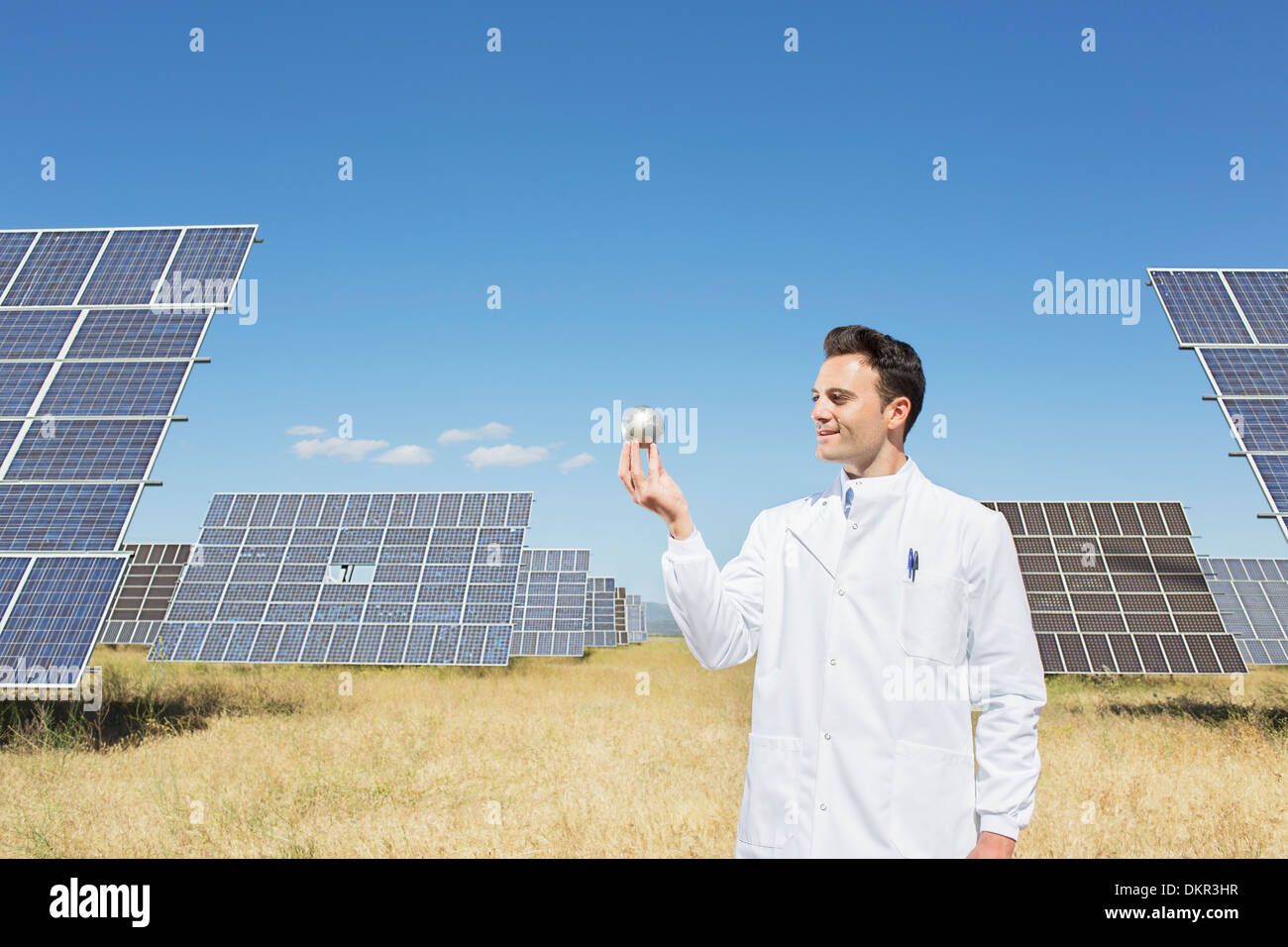 Solar circle hi-res stock photography and images - Alamy