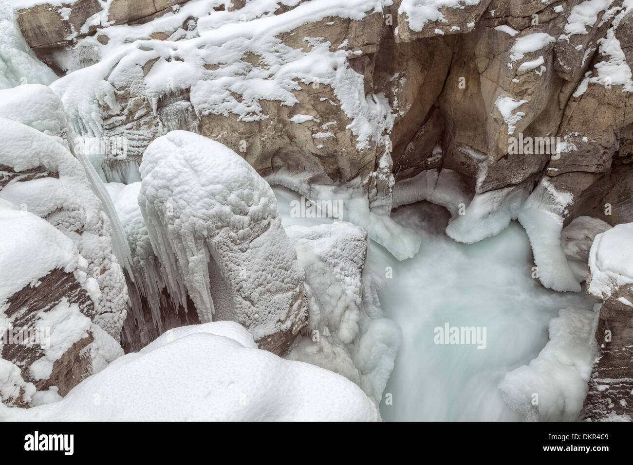 Sunwapta falls canada hi-res stock photography and images - Alamy