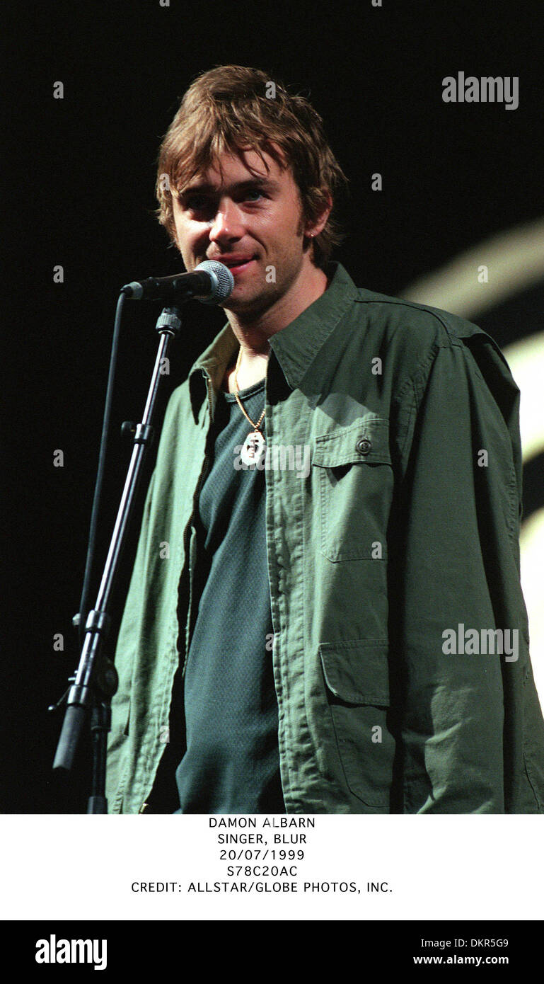 Blur singer damon albarn hi-res stock photography and images - Alamy