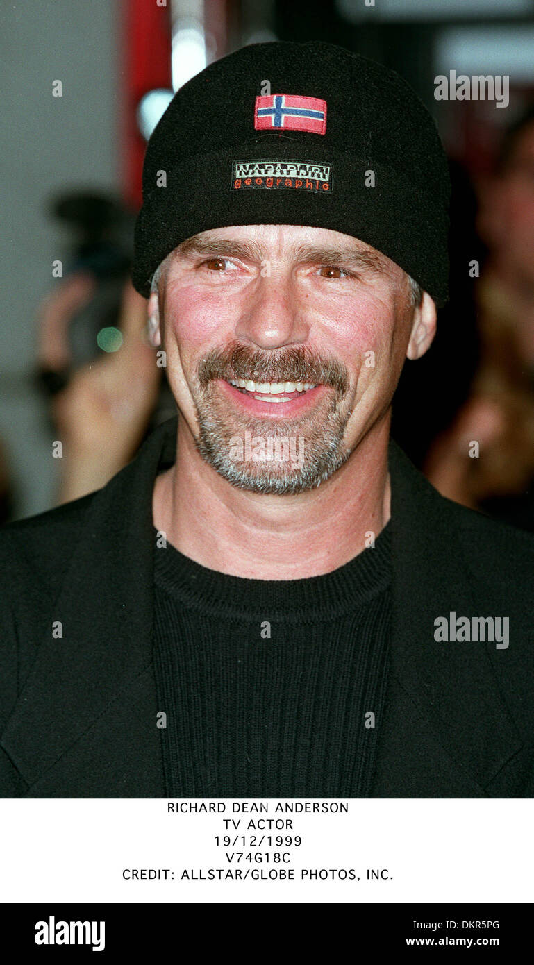 Richard dean anderson hi-res stock photography and images - Alamy