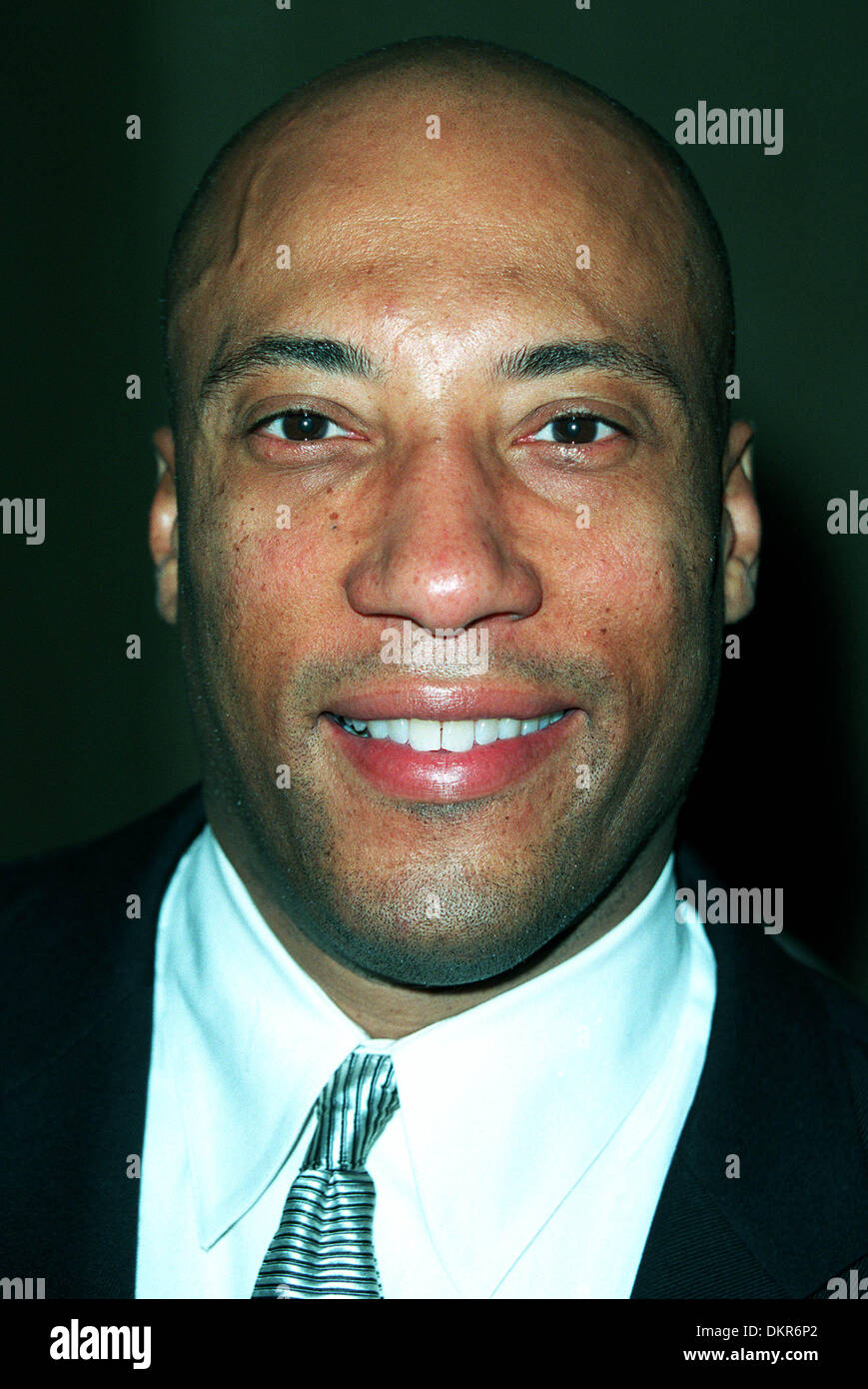 BYRON ALLEN.TV TALK SHOW HOST.BEVERLY HILLS, LA, USA.03/10/2001.BM32A2C ...