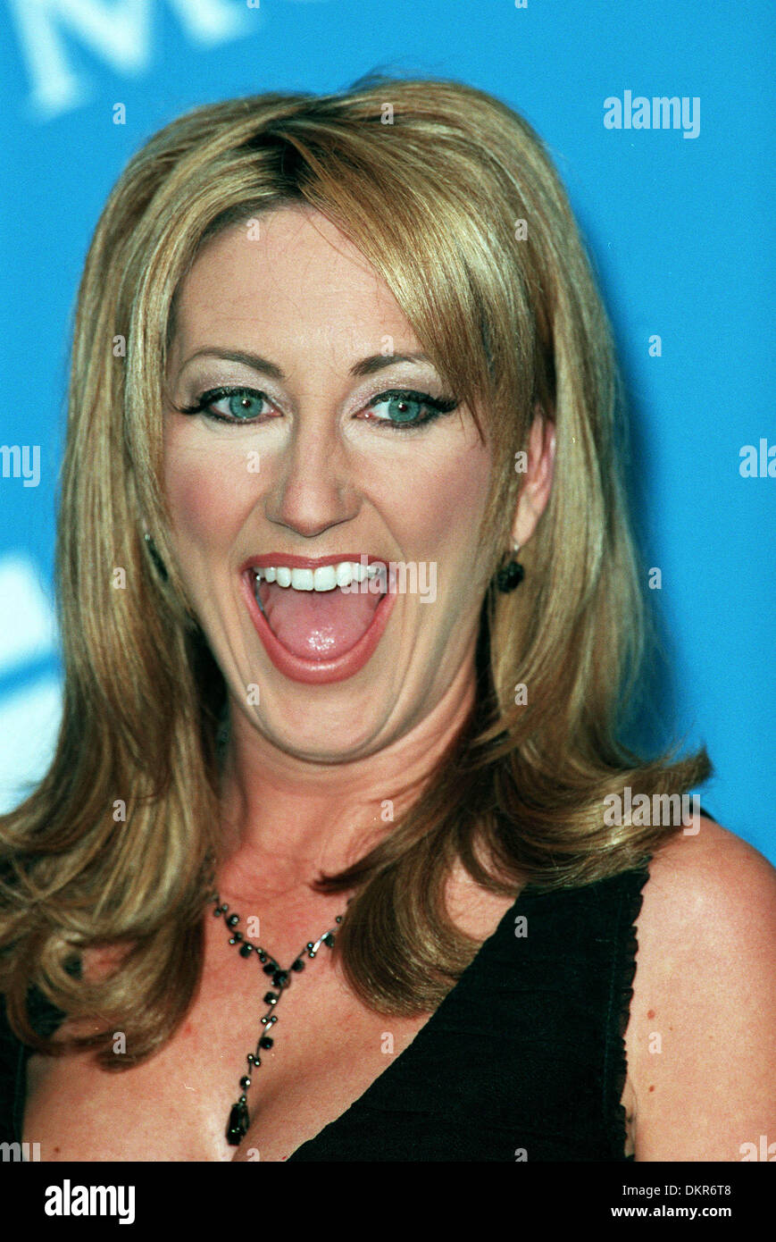 LEE ANNE WOMACK.SINGER USA.04/12/2001.BN45E7 Stock Photo - Alamy