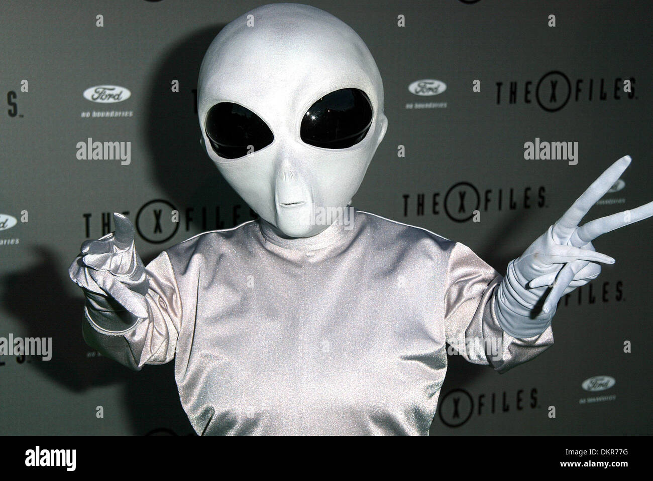 ALIEN.X-FILES FINALE WARP PARTY. ANGELES, USA.HOUSE OF BLUES, HOLLYWOOD ...