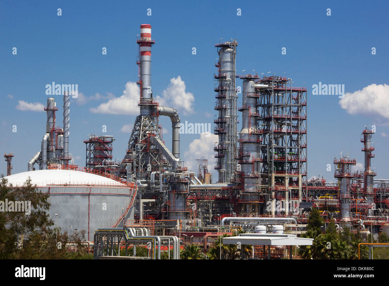 Ol raffinerie hi-res stock photography and images - Alamy