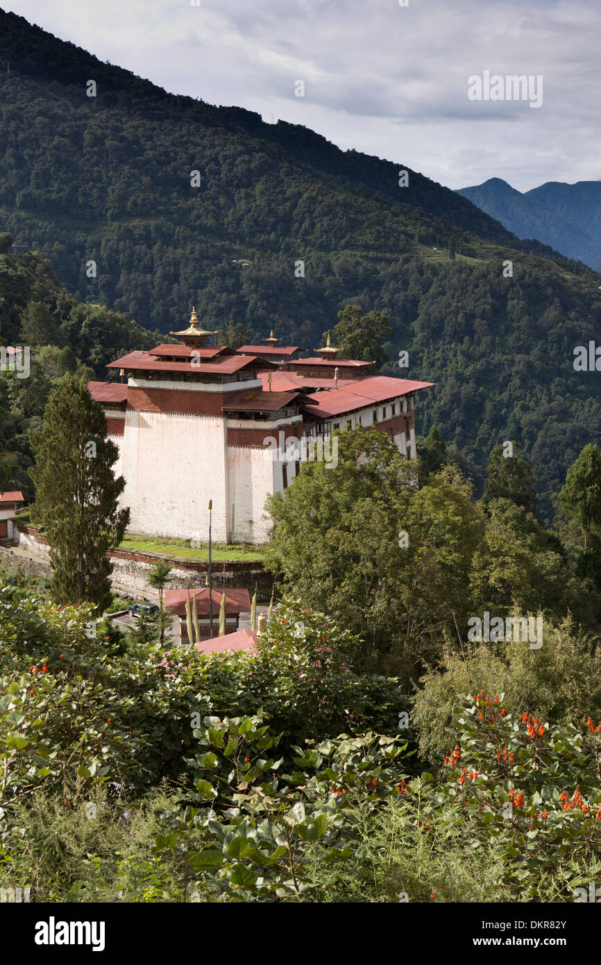 Bhutan, Trongsa, Dzong overlooking Mangde River Valley Stock Photo - Alamy