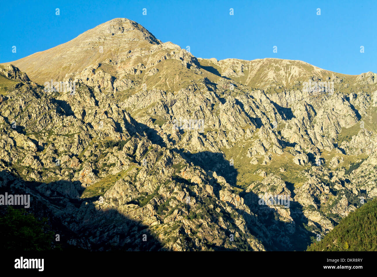 Beautiful mountain peaks in Spain (Pyreness Stock Photo - Alamy
