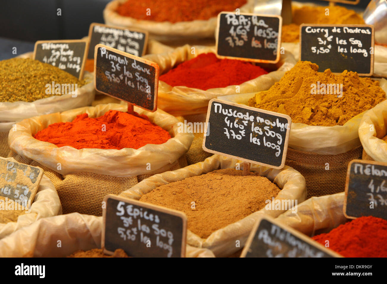 Spices bright paprika pepper curry nutmeg red powder market Apt ...