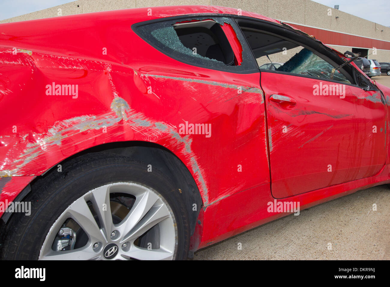 red, Hyundai, accident, car, damage, USA Stock Photo - Alamy