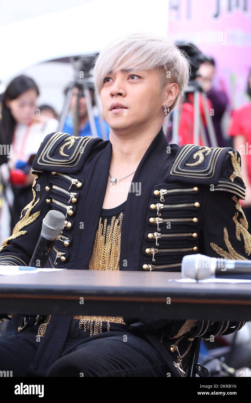Taipei, China. 8th Dec, 2013. Singer Show Lo promotes his album Lion ...