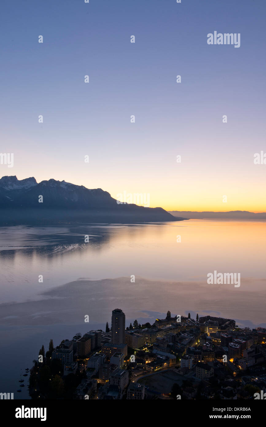 Lac Leman Montreux scenery landscape sundown sunset town city building ...