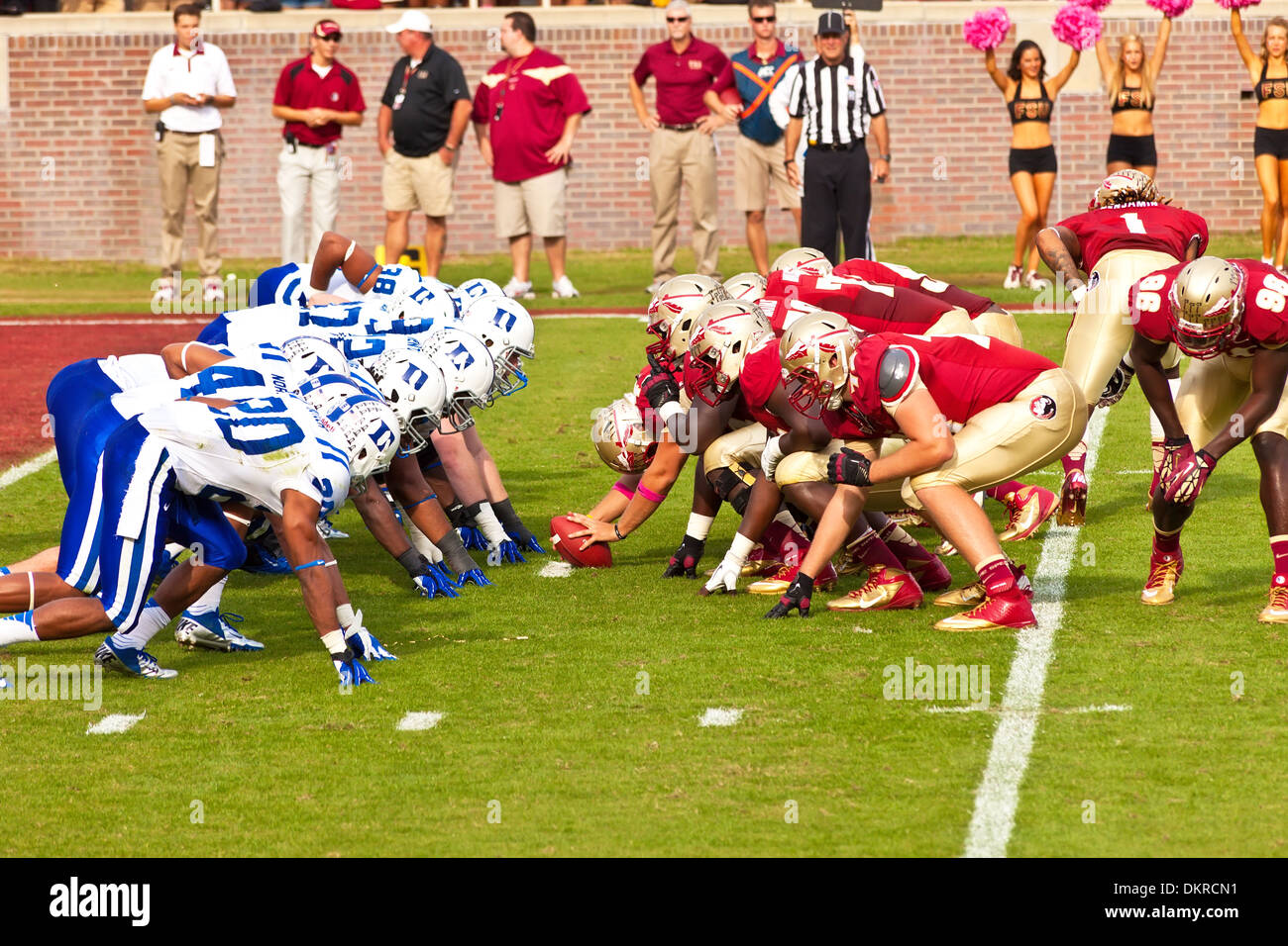 American football players in stadium hi-res stock photography and ...