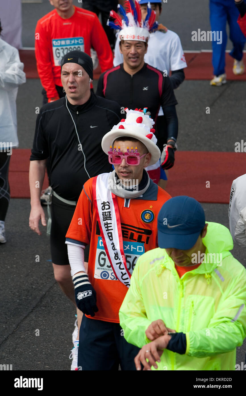 Feb 28, 2010 - Tokyo, Japan - Runners make their way to the finish line ...