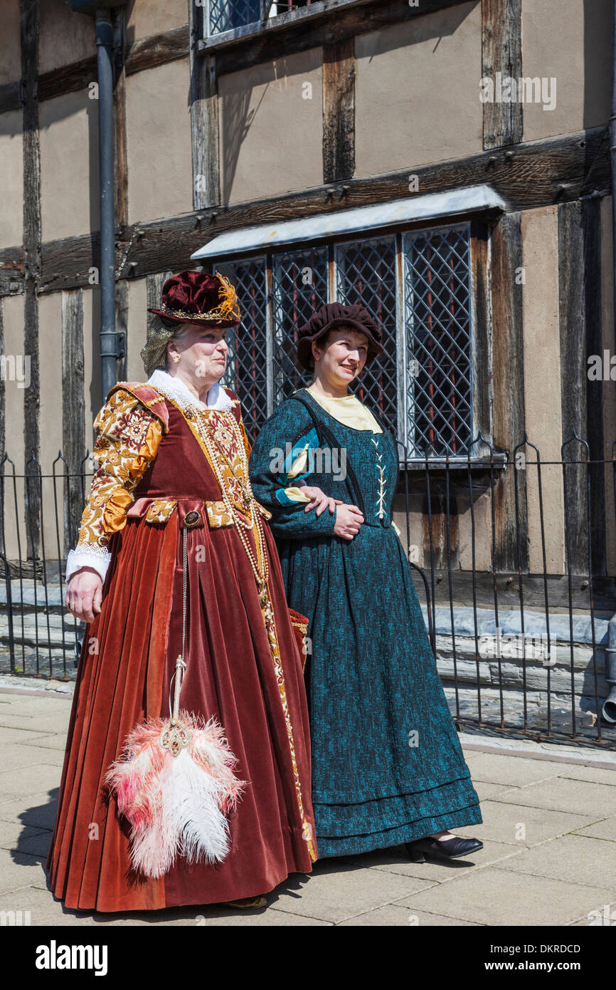 Tudor period women hi-res stock photography and images - Alamy