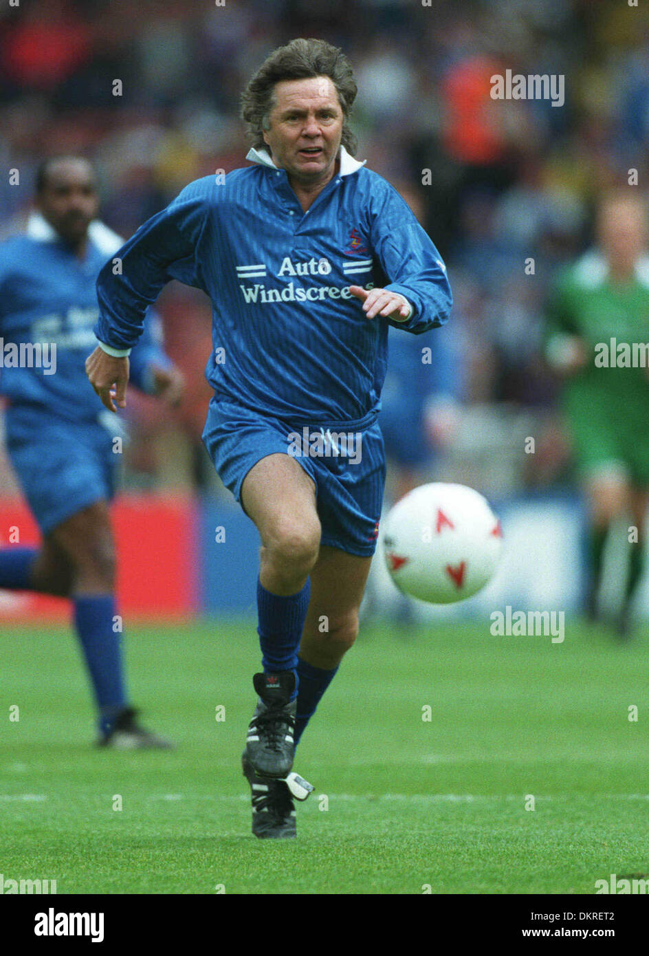 STAN BOARDMAN.COMEDIAN. PLAYING FOOTBALL.24/04/1995.F10B4A Stock Photo ...