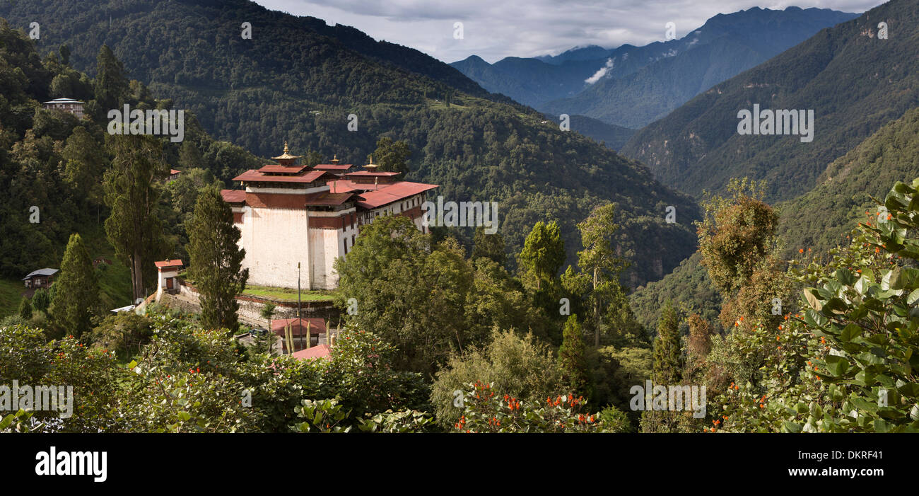 Bhutan, Trongsa, Dzong overlooking Mangde River Valley, panoramic Stock ...