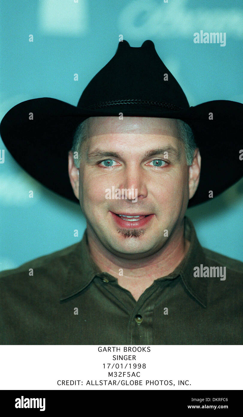 Garth brooks 1998 hi-res stock photography and images - Alamy
