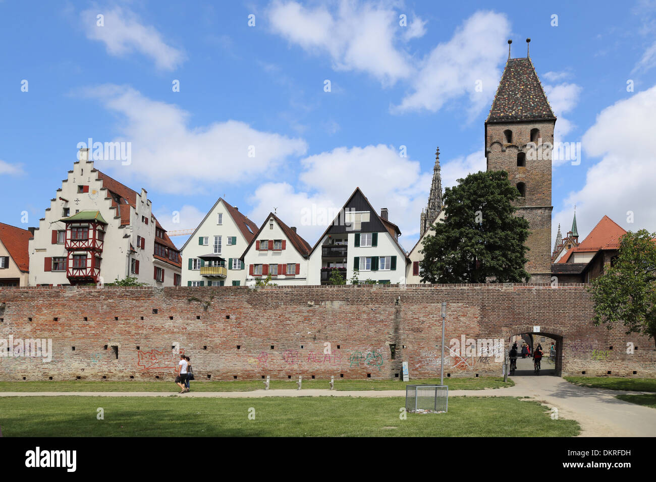 Ulm Stadtmauer Metzgerturm Stock Photo - Alamy