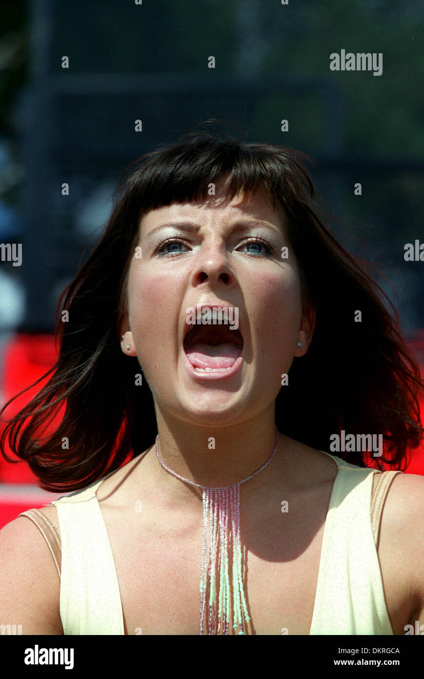 JAMIE BENSON.HEPBURN, POP GROUP.18/08/1999.T5D24 Stock Photo - Alamy