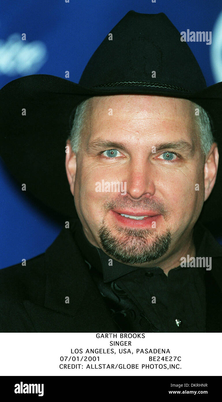 To singer garth brooks hi-res stock photography and images - Alamy