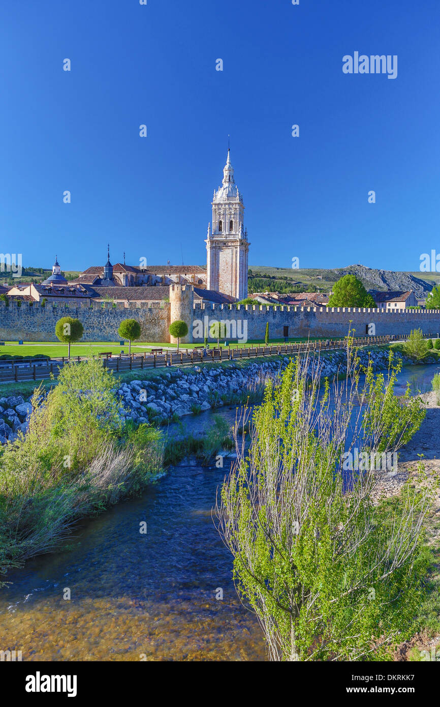 Burgo Castilla Castile Osma architecture cathedral green history river ...