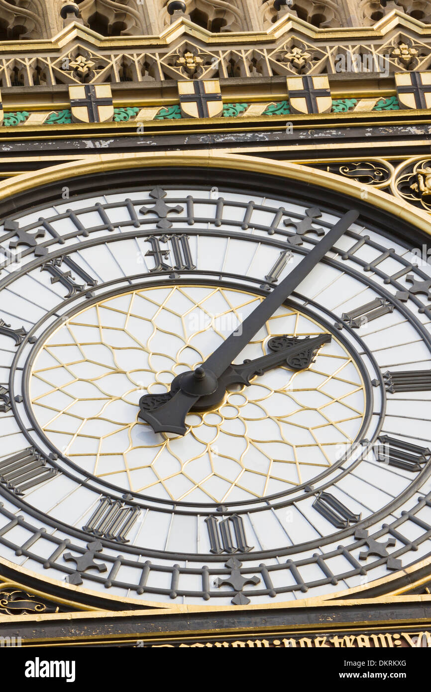 Big ben clock london england time hi-res stock photography and images ...