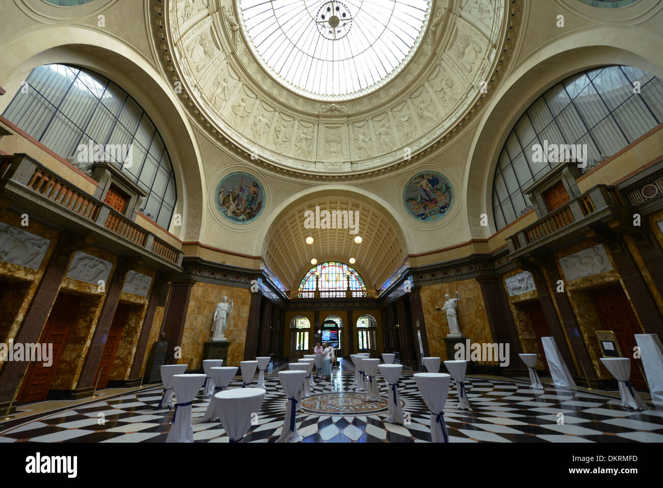 Kurhaus, Kurhausplatz, Wiesbaden, Hessen, Deutschland Stock Photo - Alamy
