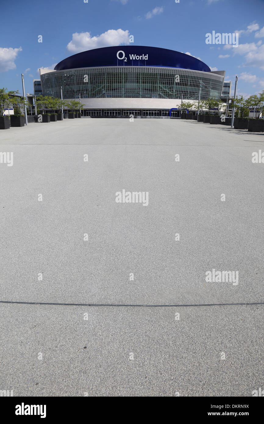 O2 world hi-res stock photography and images - Alamy