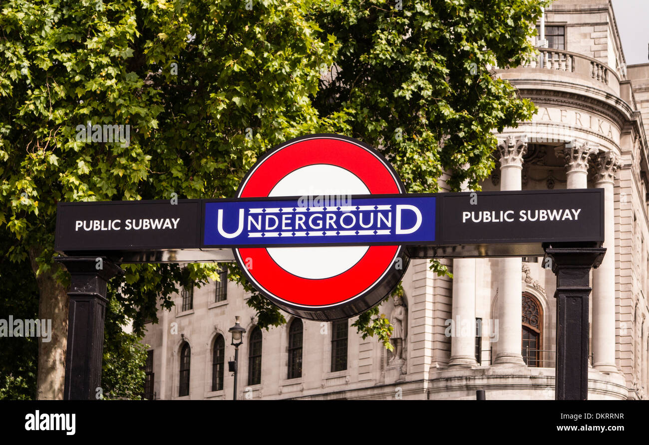 London Underground sign Stock Photo - Alamy