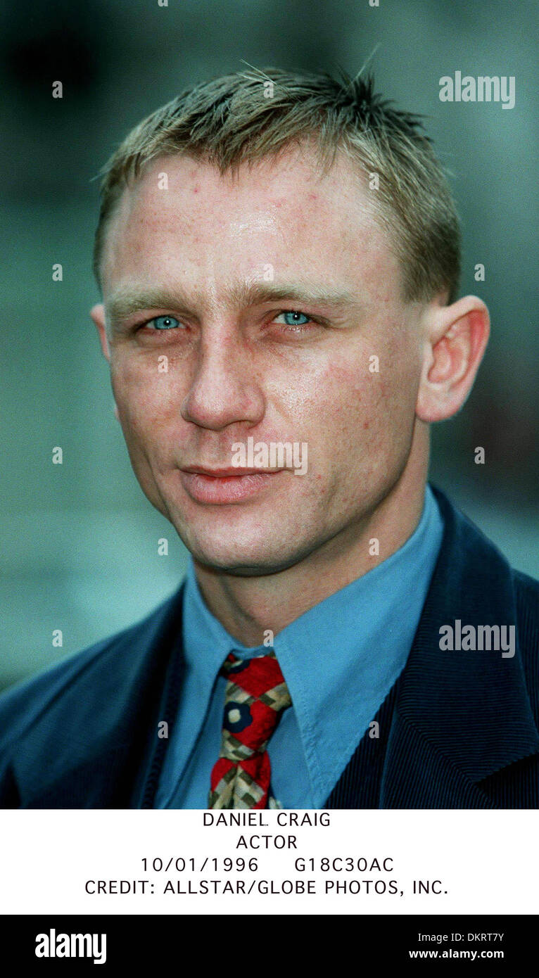 Daniel craig hi-res stock photography and images - Alamy