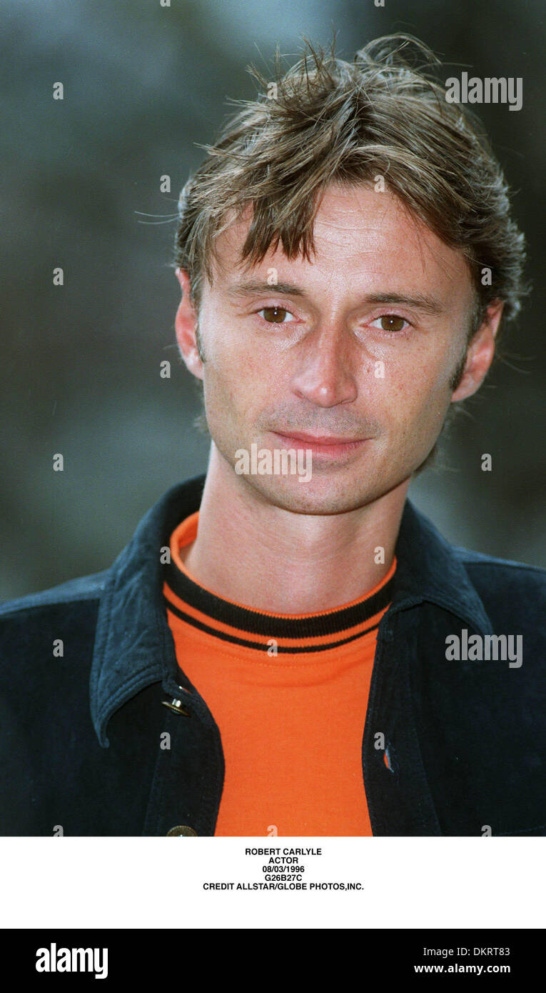 Actor robert carlyle hi-res stock photography and images - Alamy