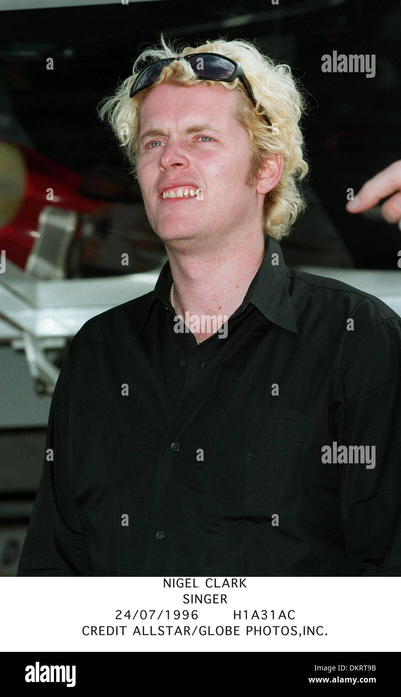 Singer nigel clark hi-res stock photography and images - Alamy