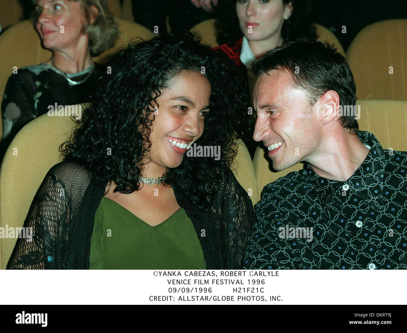 Oyanka cabezas hi-res stock photography and images - Alamy