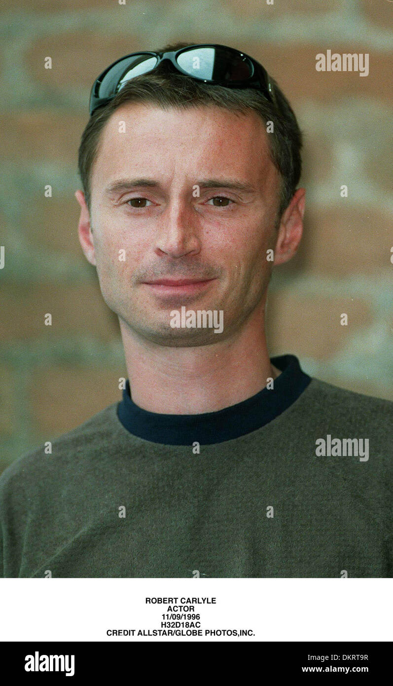 Actor robert carlyle hi-res stock photography and images - Alamy