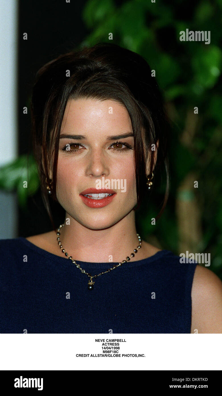 Neve campbell actress hi-res stock photography and images - Alamy