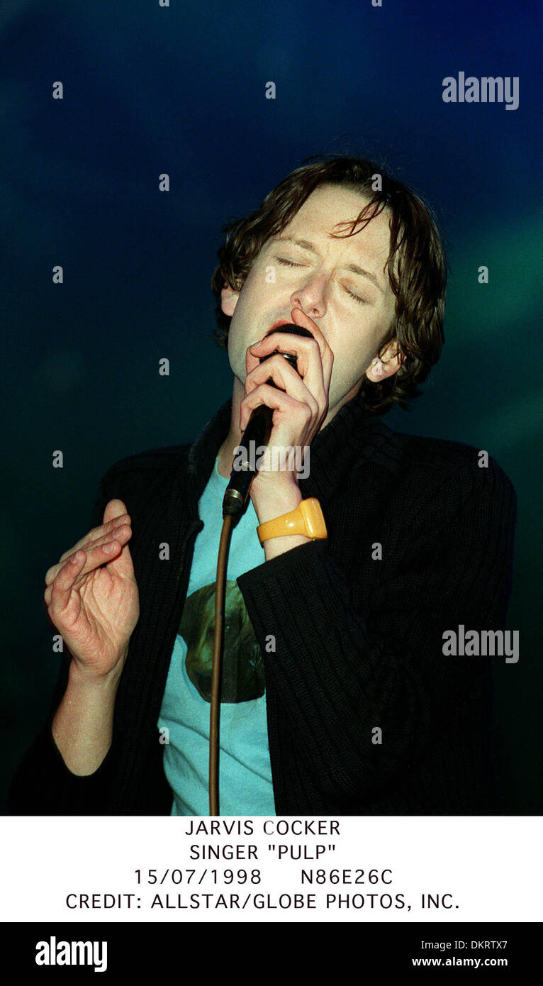 JARVIS COCKER.SINGER ''PULP''.15/07/1998.N86E26C Stock Photo - Alamy