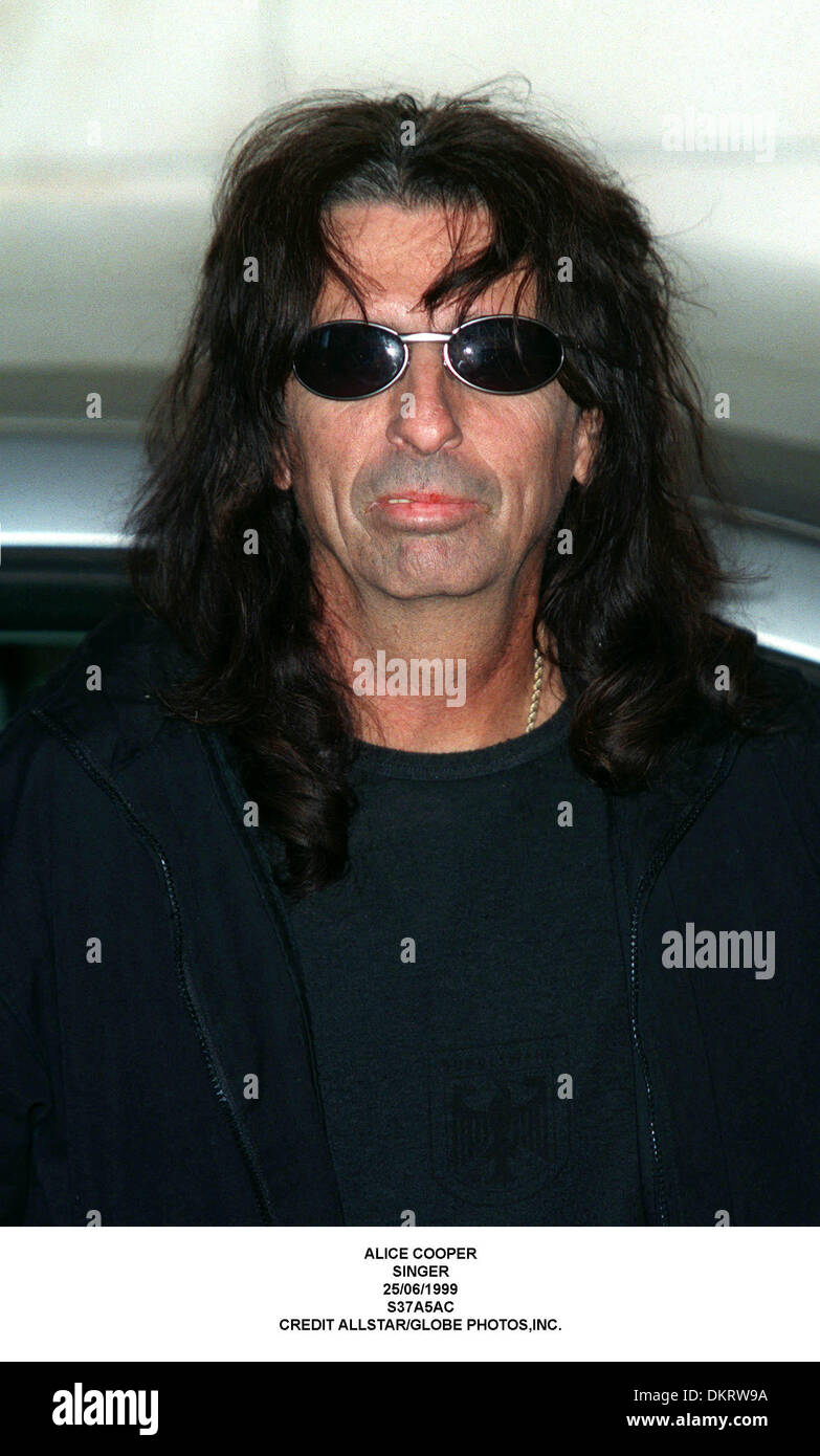 Alice singer 1999 hi-res stock photography and images - Alamy