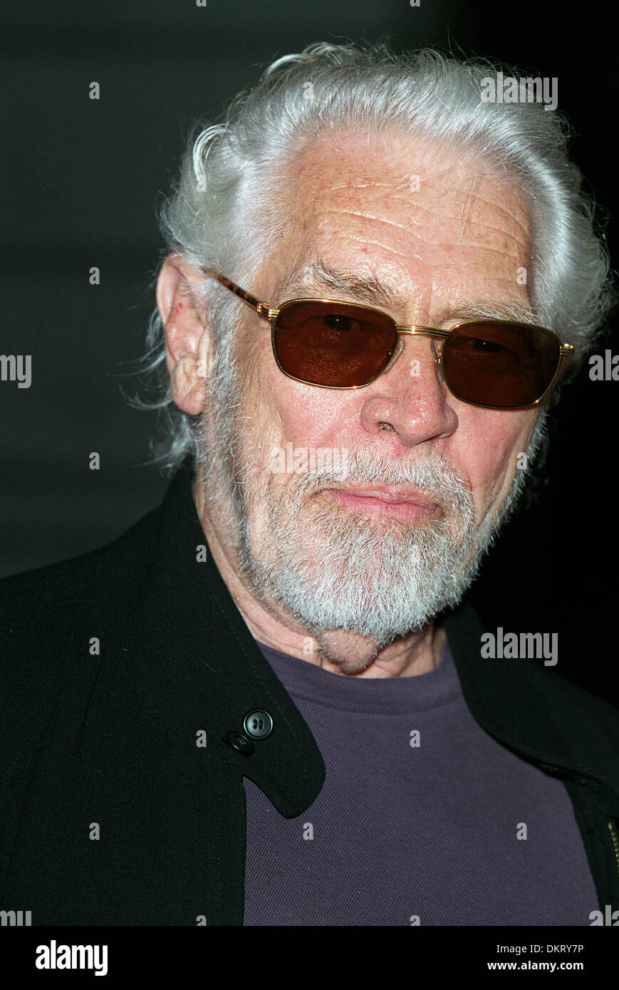 James coburn 2001 hi-res stock photography and images - Alamy